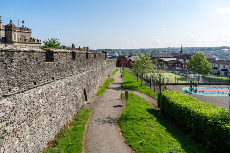 Derry City Walls: A Journey Through History, Conflict, and Resilience